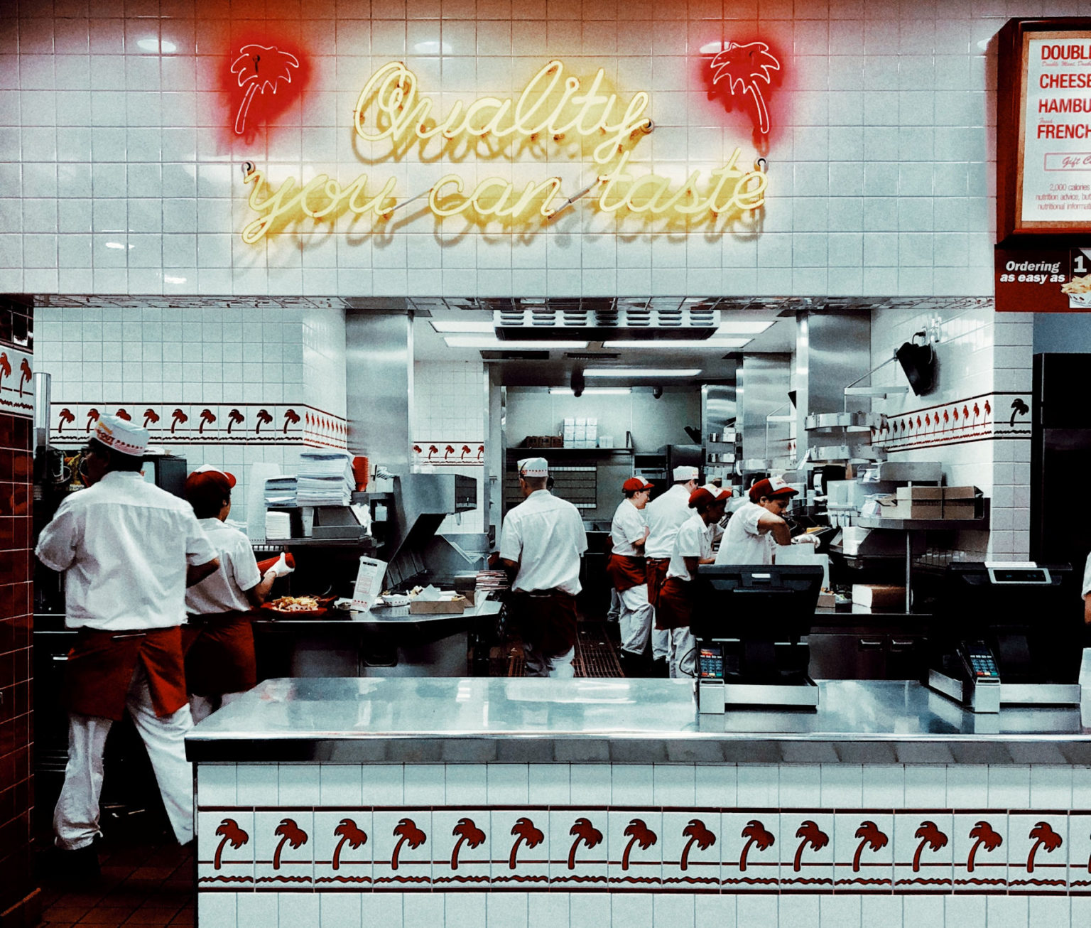 6 Ways to Reward Your Hardworking Restaurant Staff